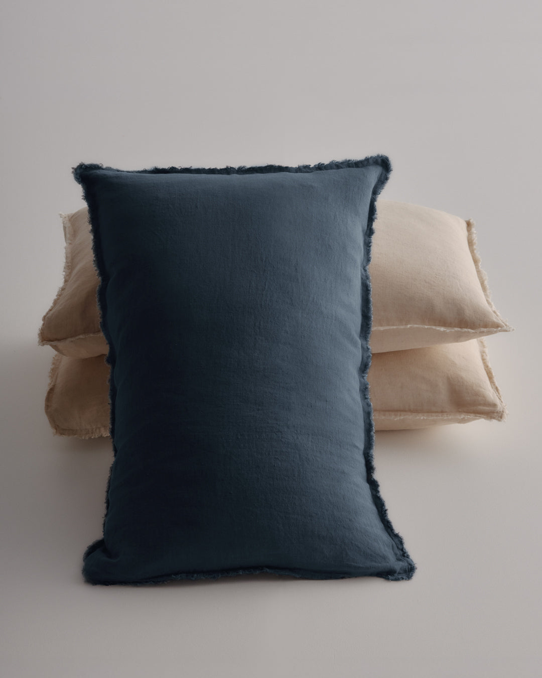 Flocca Linen Pillowcase | Navy Blue – Hale Mercantile